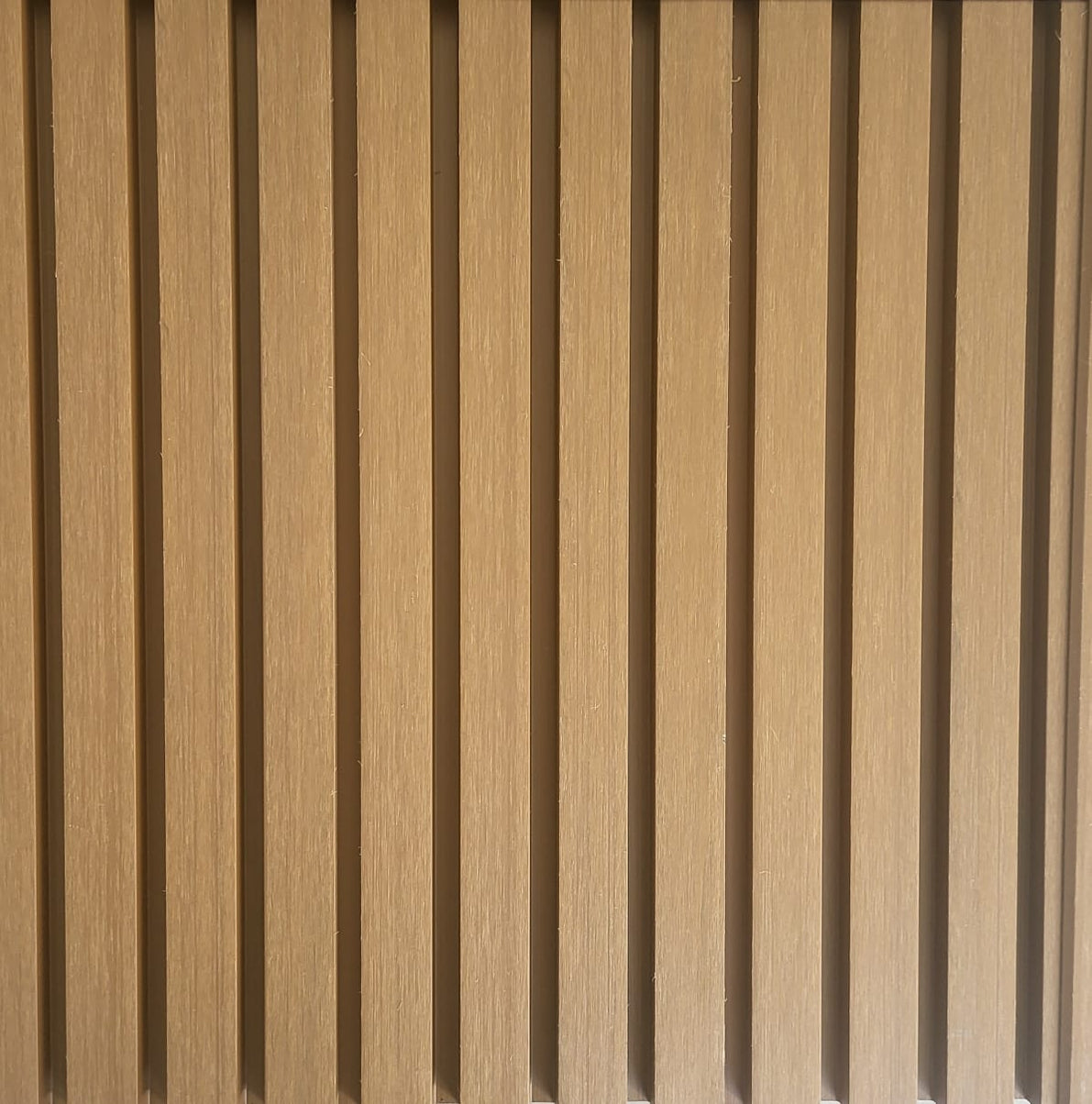 Revestimiento WPC Vertical Roble — MAXIPISO