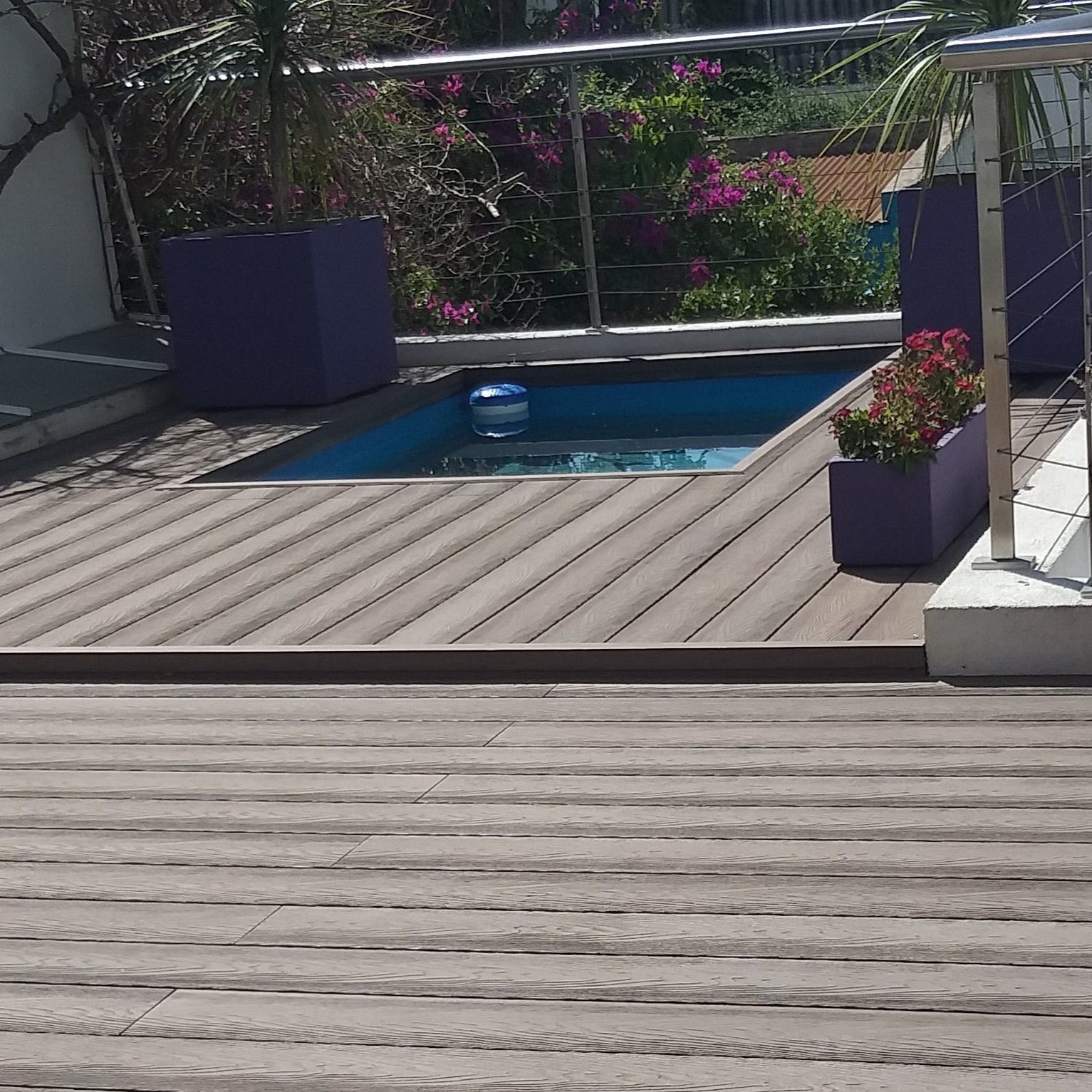 Deck WPC Nogal Tabaco — MAXIPISO