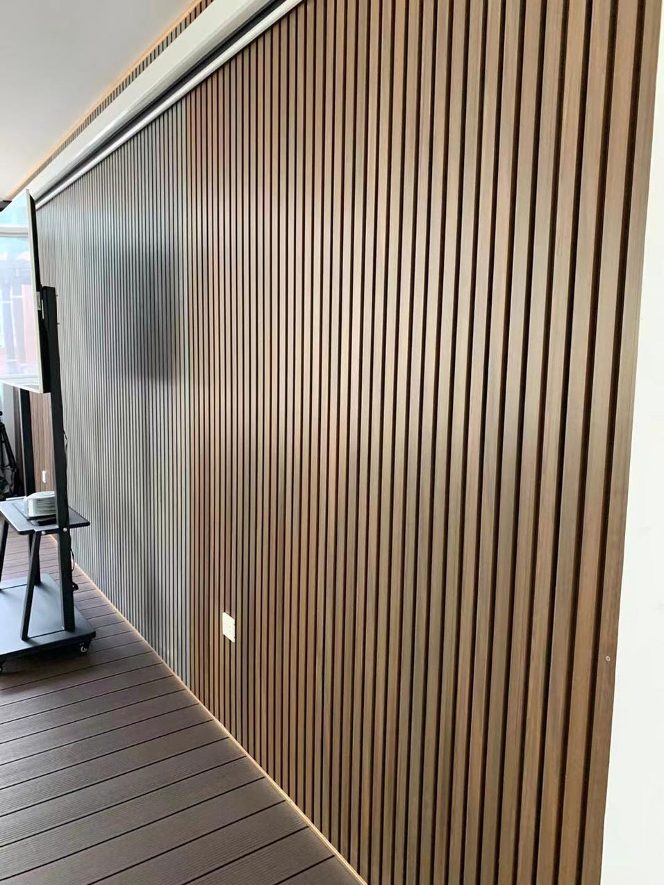 Revestimiento WPC Vertical Tabaco — MAXIPISO