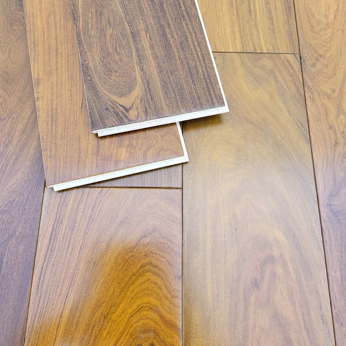 Piso de Madera de Lapacho en Ingenieria — MAXIPISO